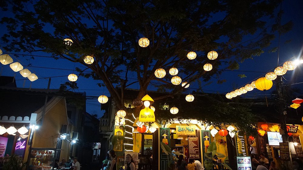 Facts about Vietnam, plus Vietnamese culture and etiquette